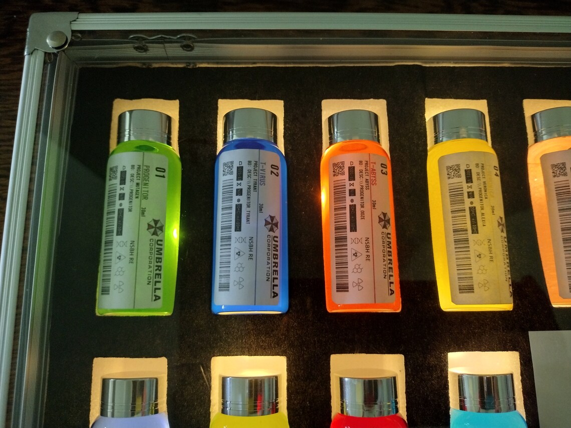 Biohazard Briefcase, Resident Evil Collectable Vials, Umbrella Prop ...