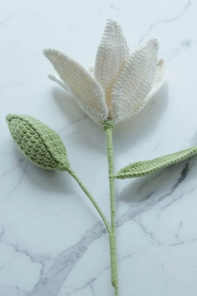 Lily Flower Crochet Pattern - Etsy