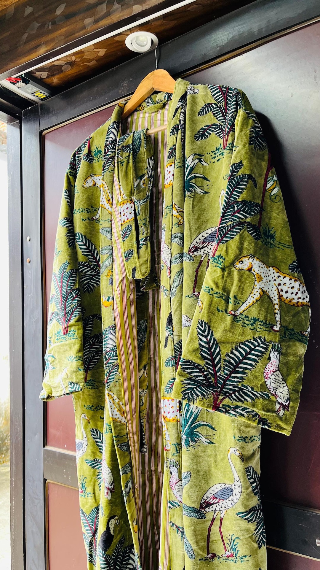 Green Jungle Print Velvet Kimono Robes, Morning Tea Velvet Coat ...