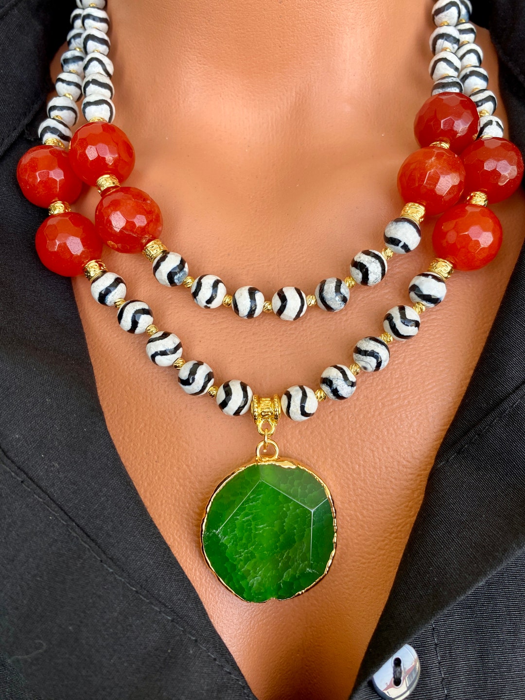 Patterned Agate and Jade Layered Necklace With Agate Pendant, Vibrant ...