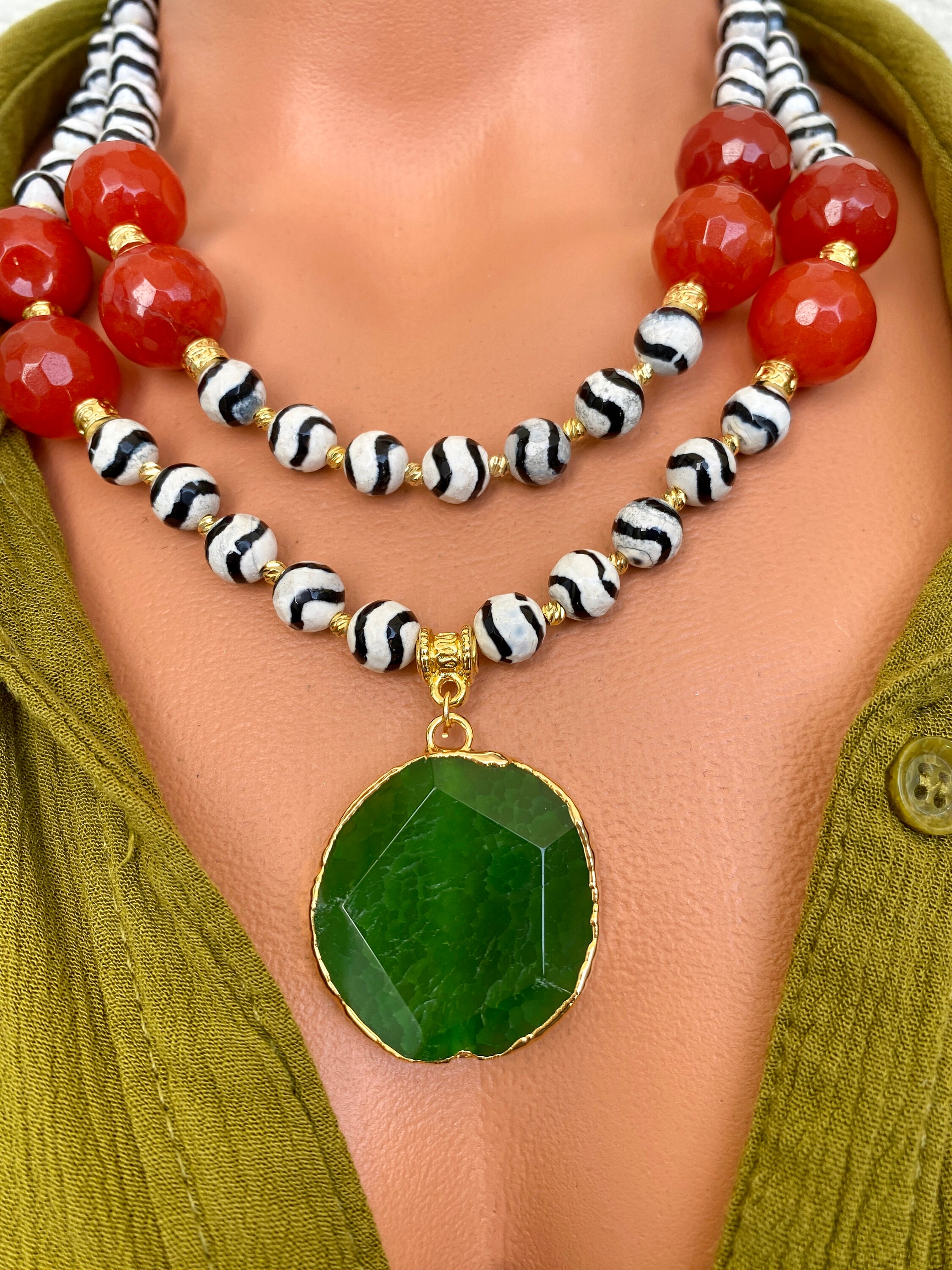 Patterned Agate and Jade Layered Necklace With Agate Pendant, Vibrant ...