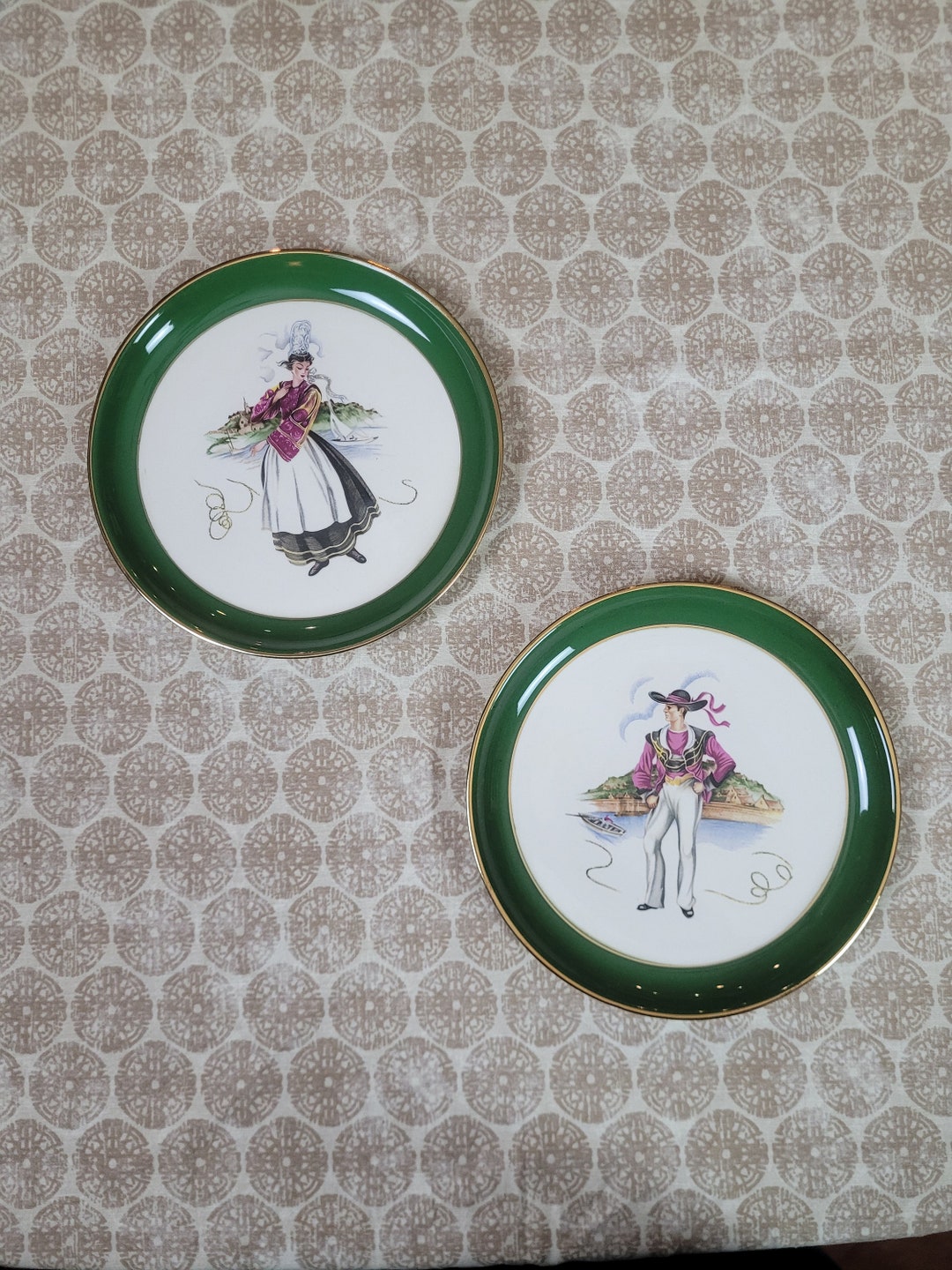 Beautiful Decorative Plates of Spanish Conquistador and Senorita Made ...