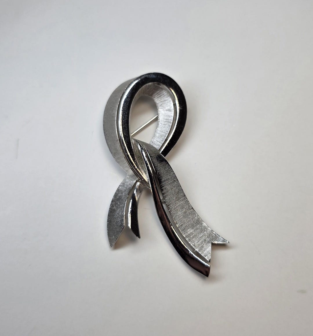 Vintage Crown Trifari Ribbon Brooch - Etsy