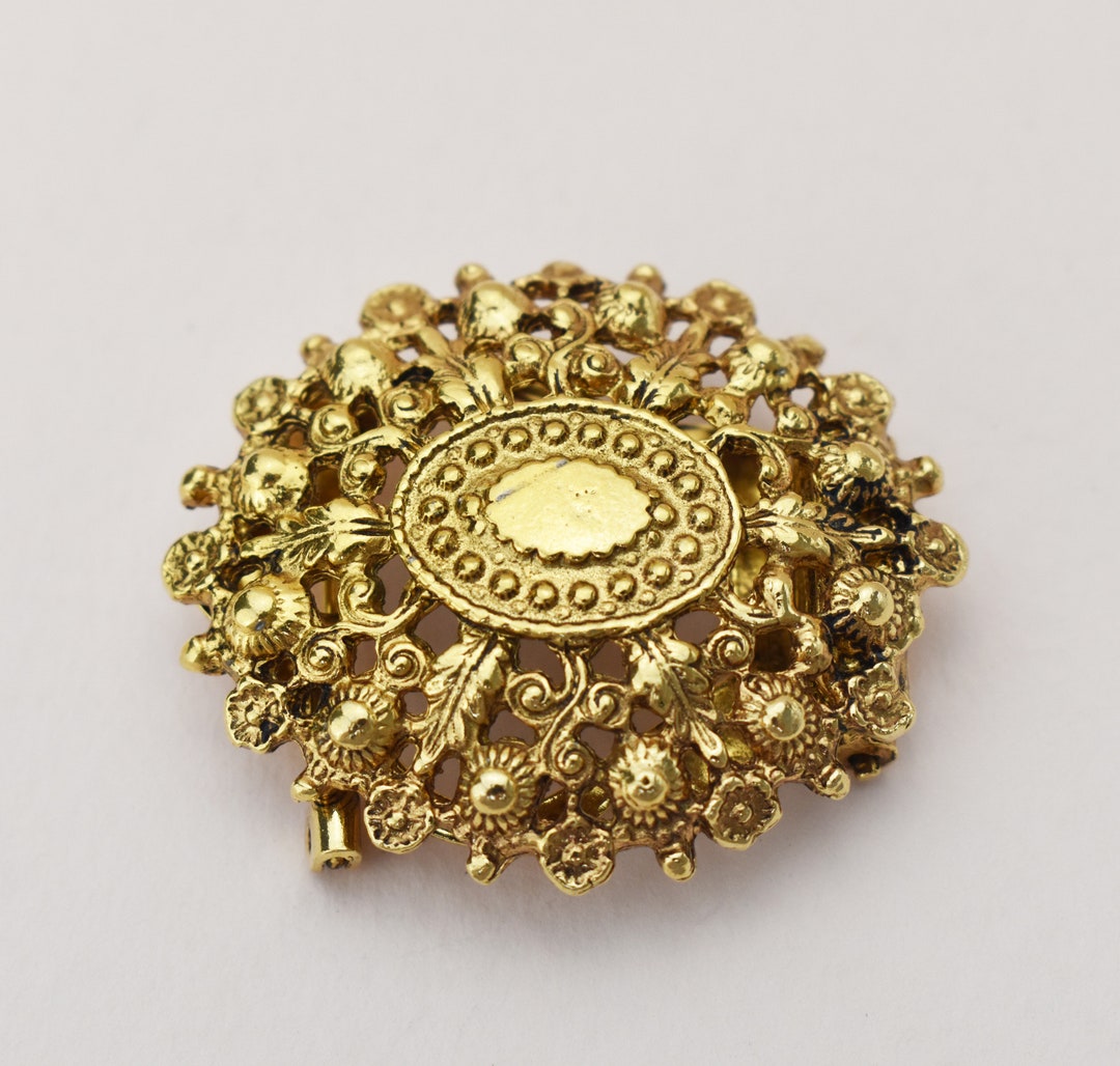 Broche circulaire originale ton doré, grande épinglette florale ovale ...