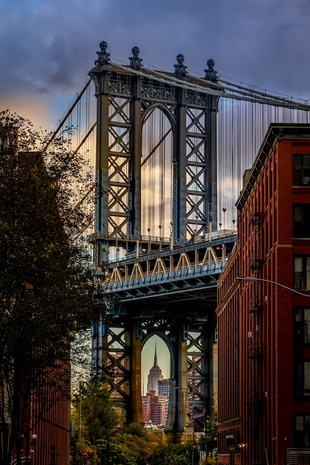 DUMBO Brooklyn Bridge Photo: Empire State Building, Manhattan Skyline ...