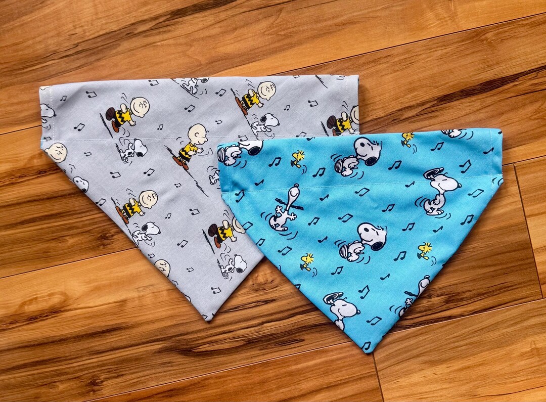Reversible Snoopy/peanuts Inspired Over-the-collar Dog Bandana | Pet ...