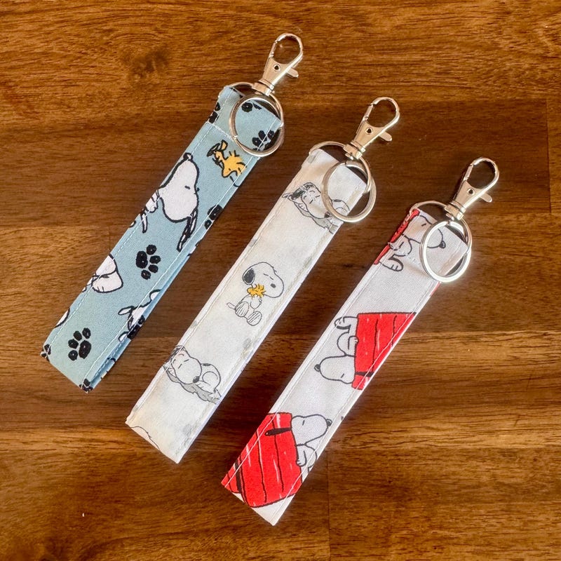 Snoopy Keychain - Etsy