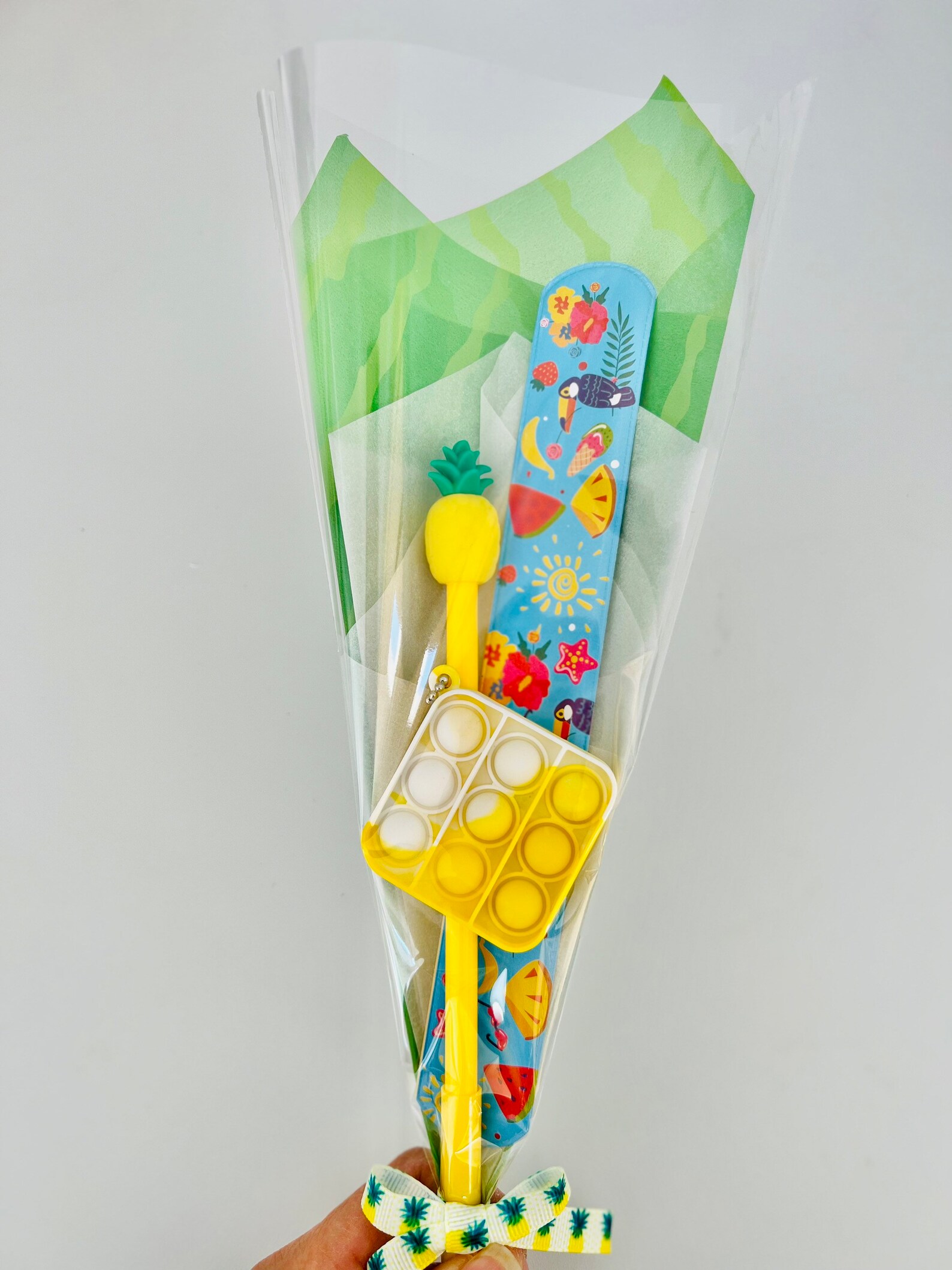 Set of 3 Summer Bouquet Favor Pack, Pop Its, Fruit Pen, Slap It ...