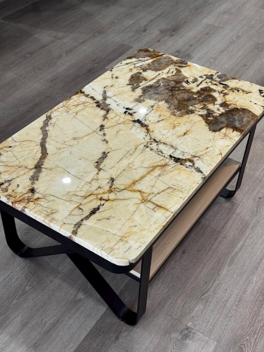 Pandora Marble Coffee Table: Modern Luxury Centerpiece, Unique Veining ...