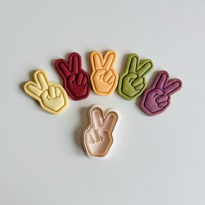 Peace Hand Cookie Cutter | Groovy Cookie Cutter Stamp Set | Retro Vibe ...