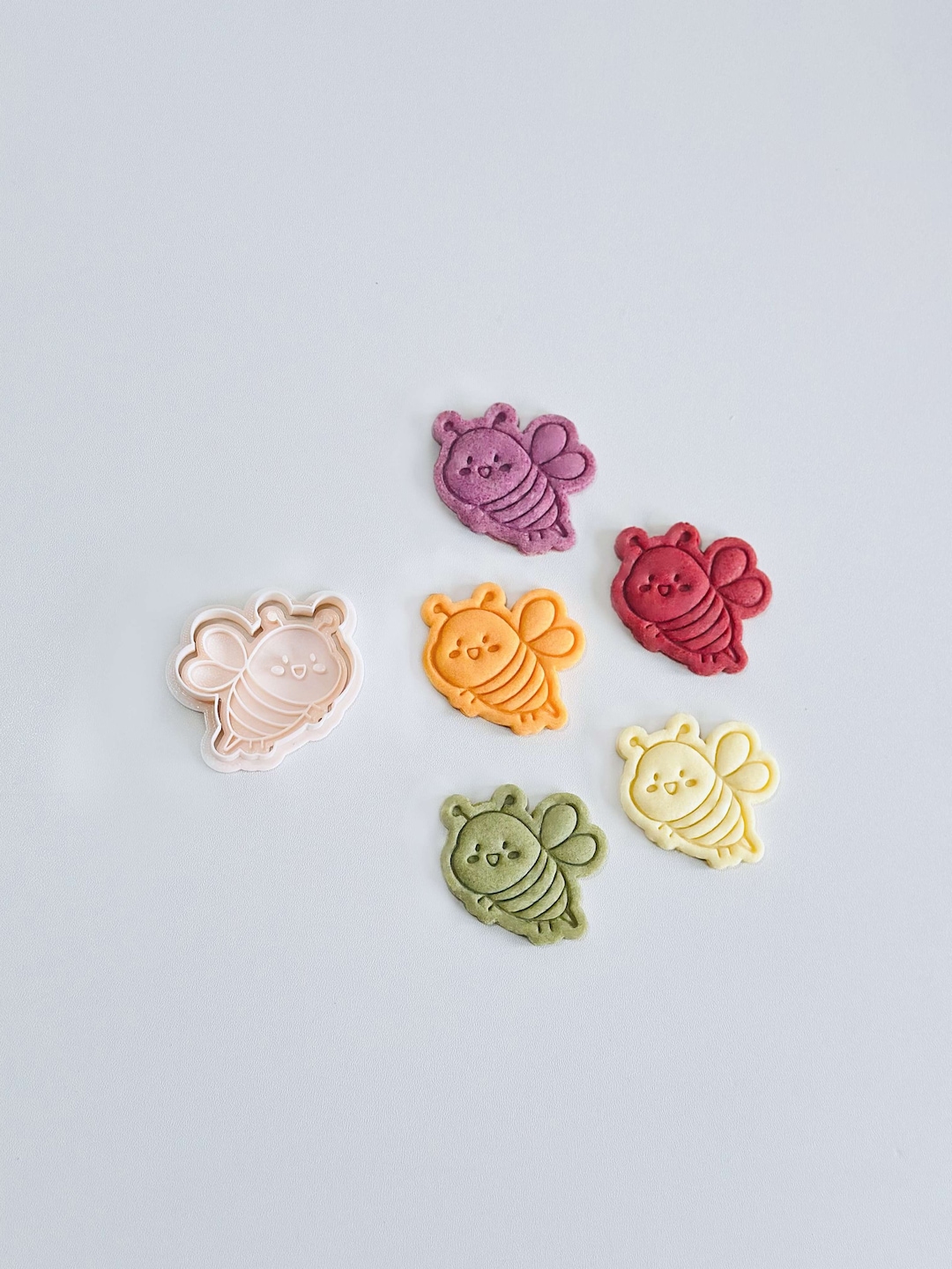 Smiley Face Bee Cookie Cutter | Spring Chubby Bee Cookie Cutter Stamp ...