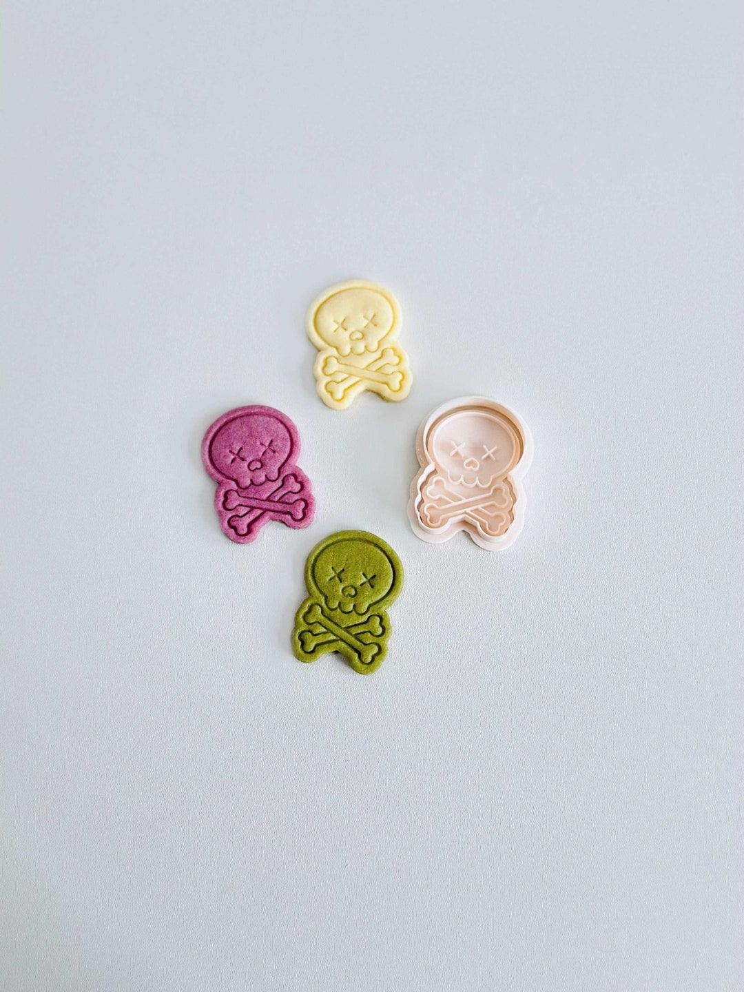 Skull Cookie Cutter | Halloween Crossbones Cookie Cutter Stamp Set ...