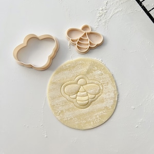 Spring Bee Cookie Cutter - Boho Honey Bee Cookie Cutter Stamp Set ...