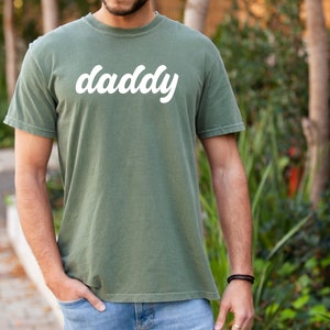 Comfort Colors Daddy T-shirt, Custom Retro Daddy T-shirt, Personalized ...