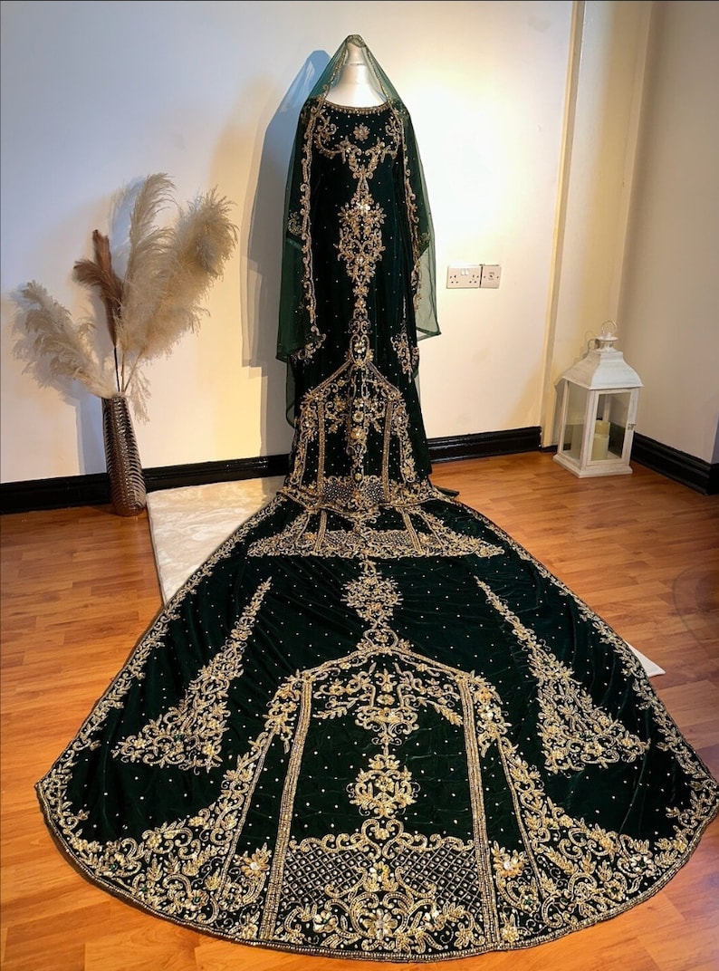 Somali Bridal Dirac: Velvet Wedding Dress With Embroidery - Etsy