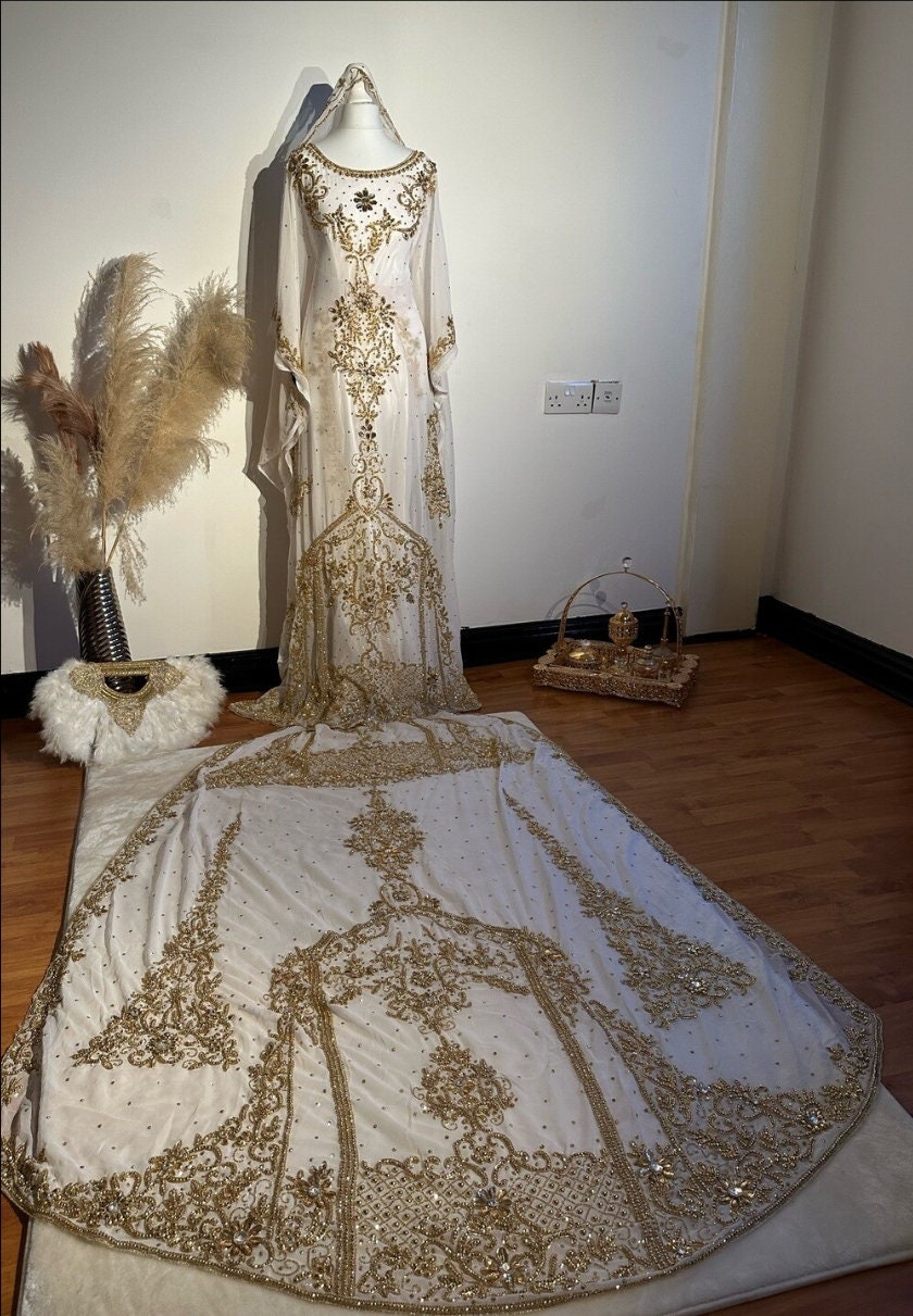 Somali Bridal Dirac: Velvet Wedding Dress With Embroidery - Etsy