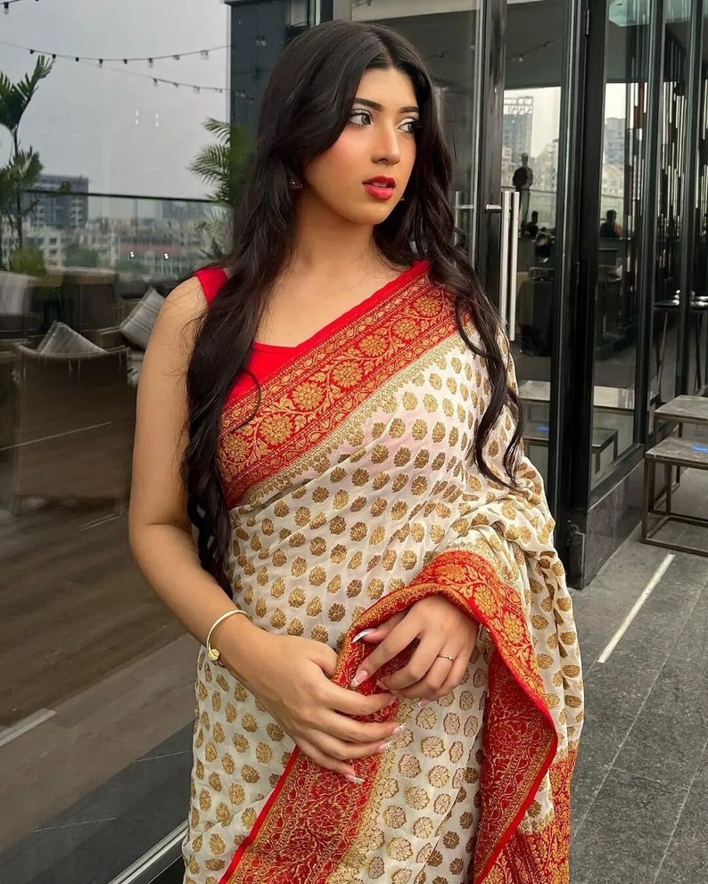 Indian Traditional Banarasi Saree in Chiffon Georgette Handcrafted ...