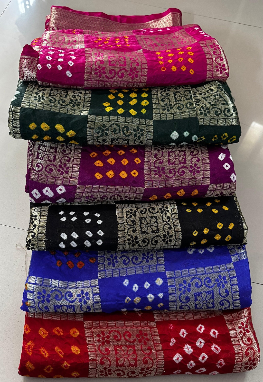 Handmade Handicraft Pure Bandhani Saree in Jetpur,buy Bandhani Saree ...