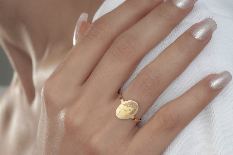 Personalized Photo Engraved Ring in 14K Gold, Silver Portrait Ring ...