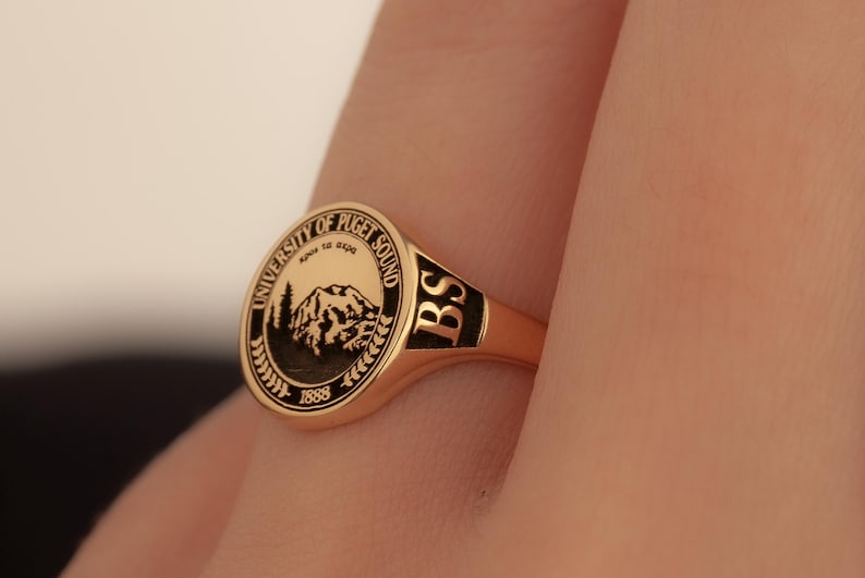 Personalized 14K Gold Graduation Ring, School Emblem Class Ring ...