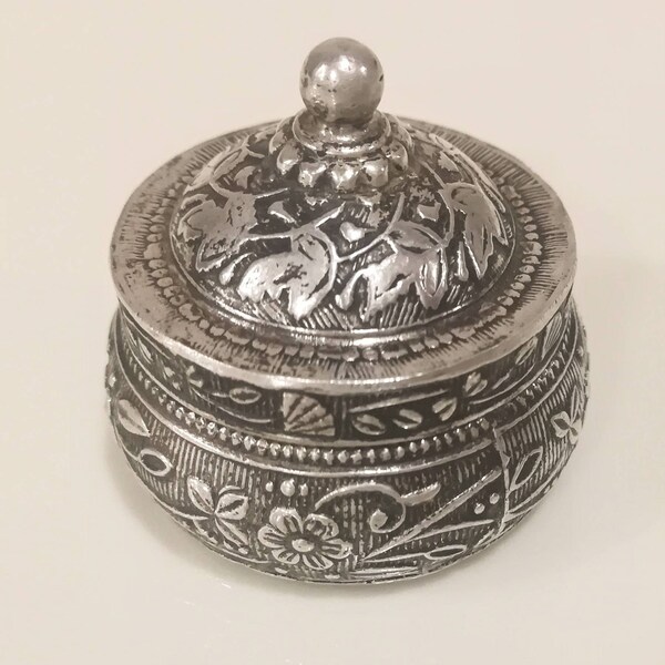 Traditional Jewelry Box - Etsy