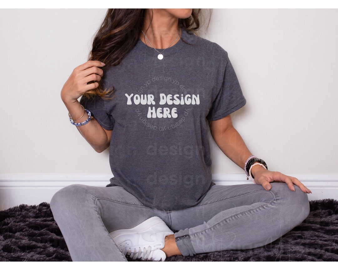 GILDAN 5000 TWEED T Shirt Model MOCKUP, Gray T-shirt Mock-up, Girl in ...