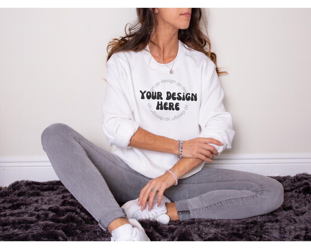 GILDAN 18000 SWEATSHIRT Model MOCKUP White Long Sleeve Mock up Wht Long ...