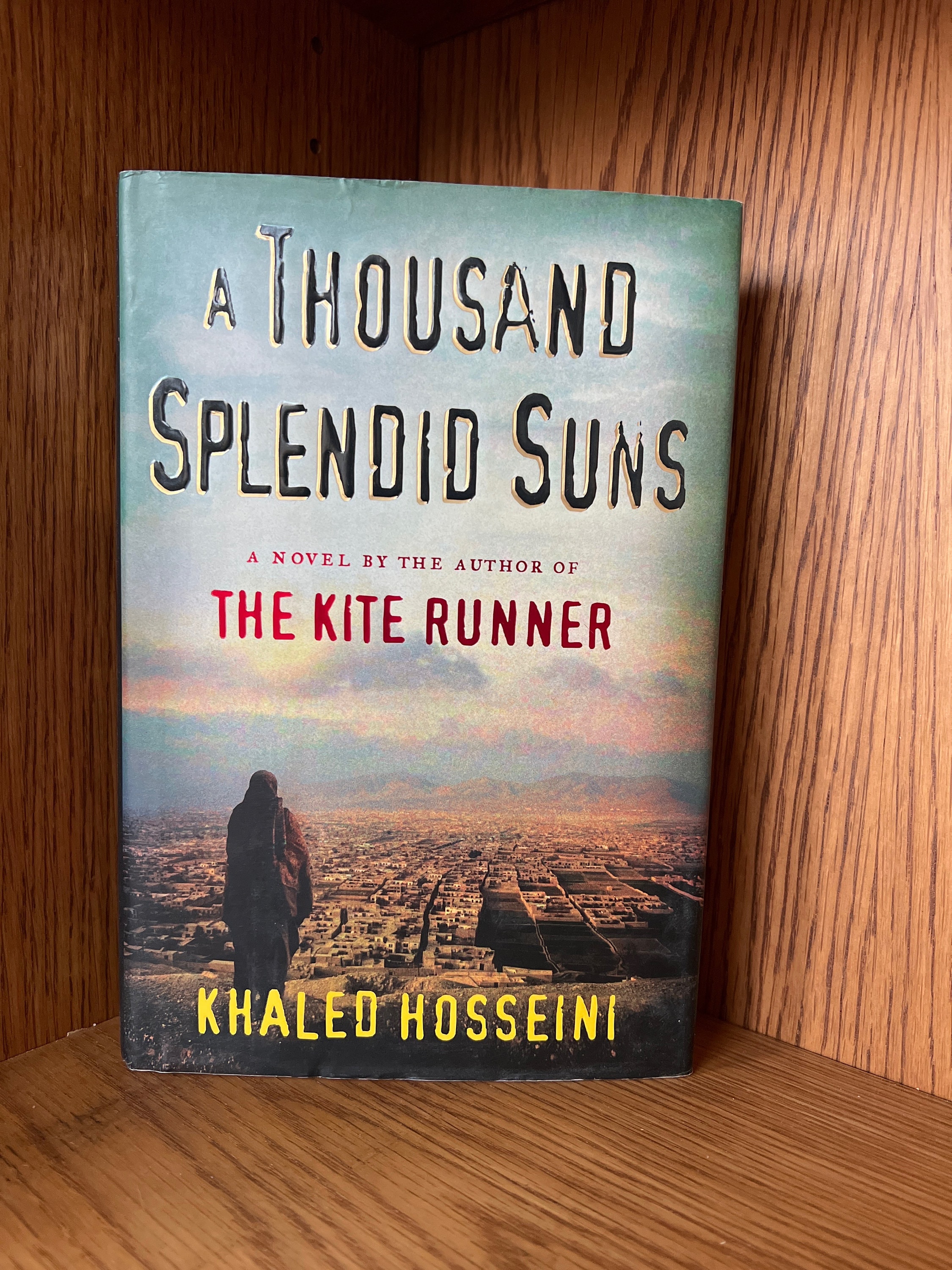 A Thousand Splendid Suns Book Cover
