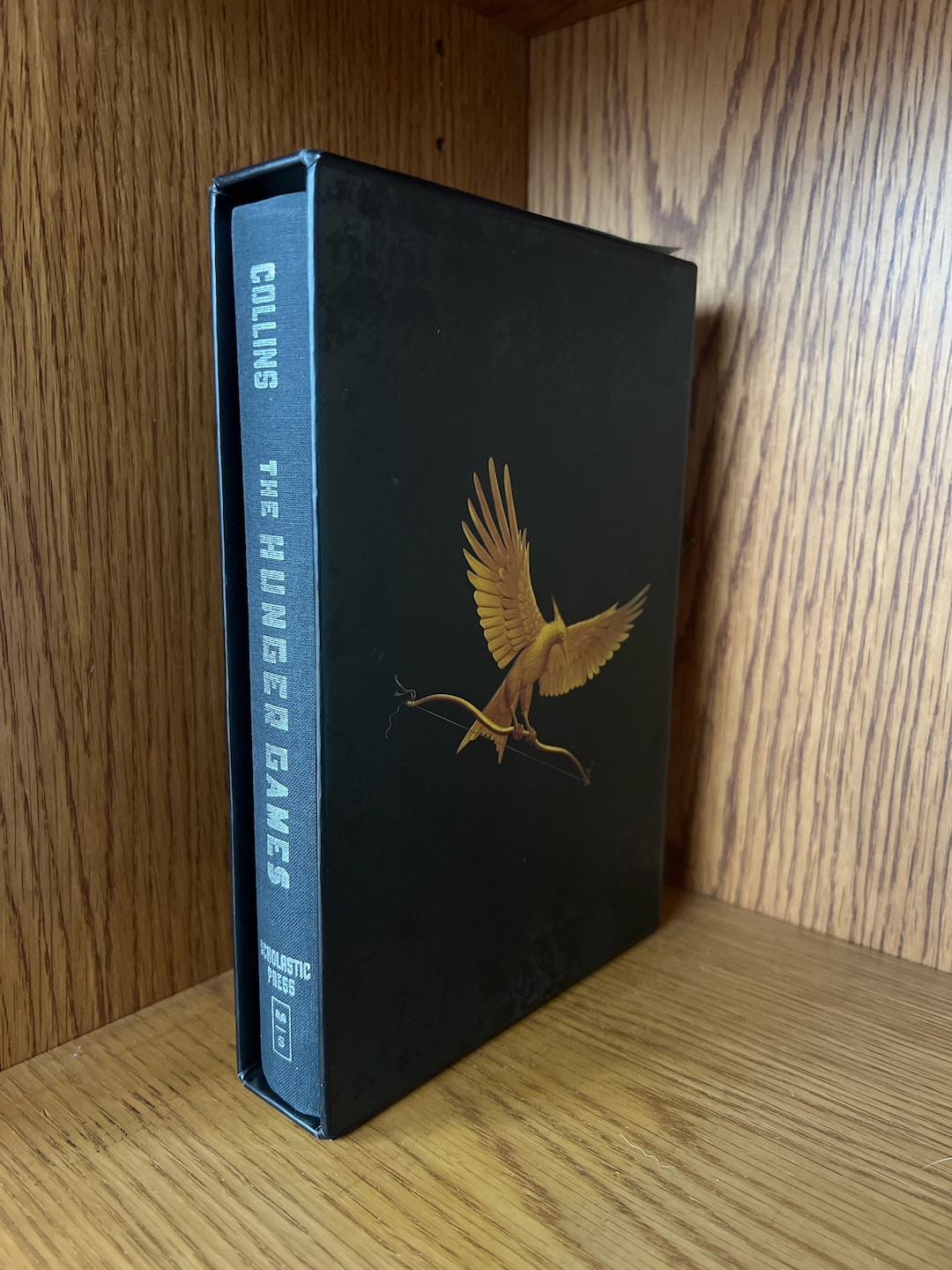 The Hunger Games by Suzanne Collins Spesial Edition and the Official ...