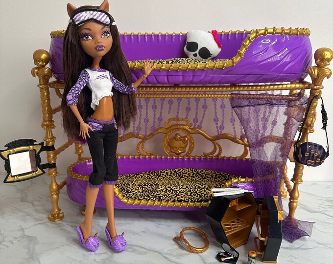 Monster High Clawdeen Wolf Dead Tired & *room to Howl* Bedroom Set - Etsy