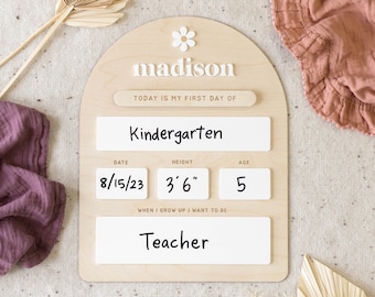 Personalized Daisy First Day of School Sign, Last Day of School, Custom ...