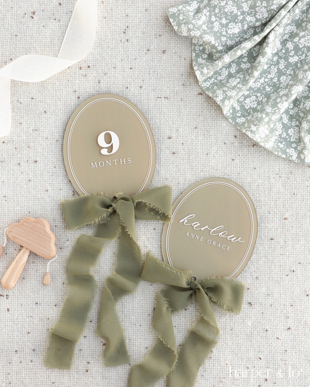 Acrylic Oval Trim Milestone Cards | Monthly Milestone Plaque Markers ...