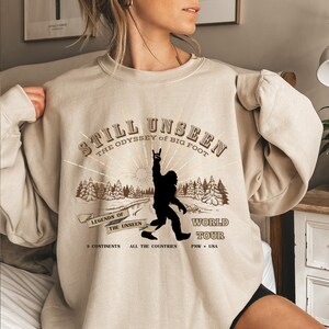 Big Foot Sweatshirt Sasquatch Sweater Squatch Sweat Shirt PNW Vibes ...