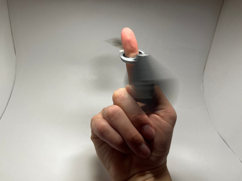 Keyrambit Karambit Keychain Spinner Fidget Spinner Toy With Two Key ...