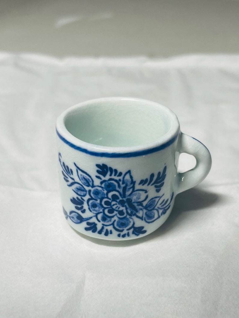 Handpainted Delfts Blauw Tiny Cup and Saucer - Etsy