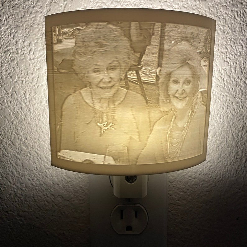 Custom Lithophane Night Light. Printed in White PLA Pro. Light Sensing ...