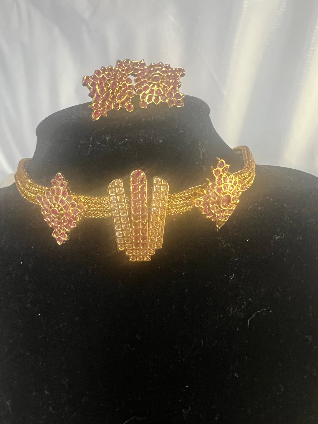 Mat Gold Vishnu Namam, Shanku Chakra Necklace With Earrings - Etsy