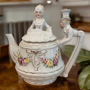 Kitschy Lady Adeline and Lord Chumley Porcelain 1950s Teapot Japan NO ...