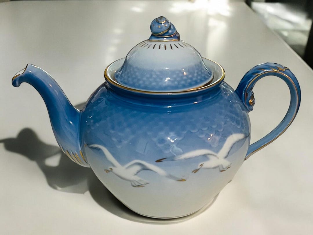 VTG Royal Copenhagen Bing & Grodahl Blue Seagull Gold Rim Large Teapot ...