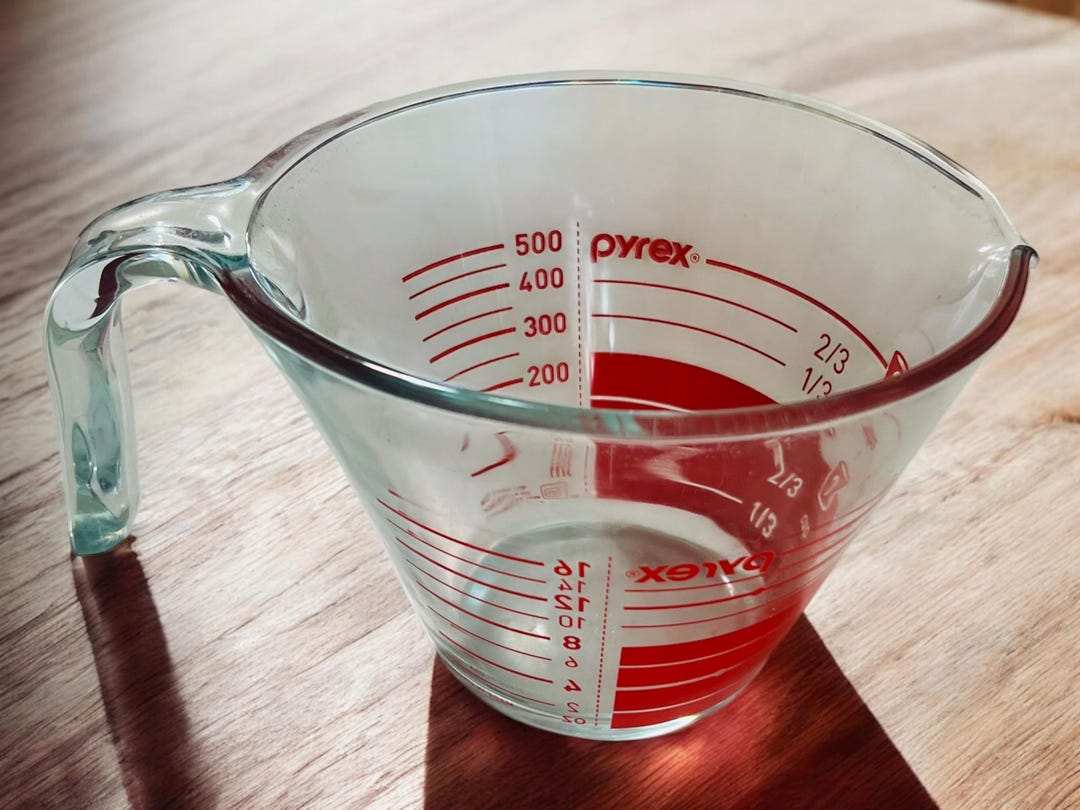VTG PYREX 4 Cup Measuring Cup | Reverse Read Open Handle Slanted Sides ...