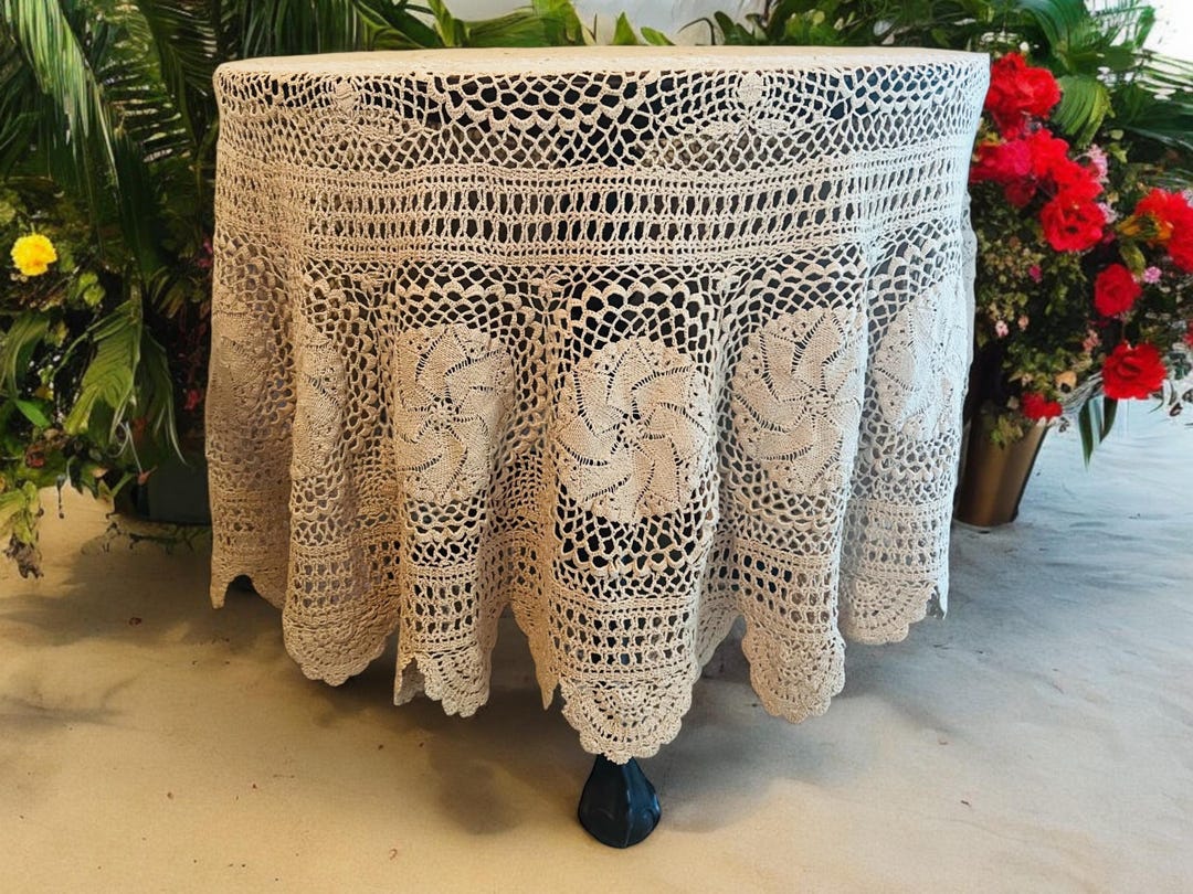 VTG Large Round Handmade Crocheted Round Doily Tablecloth | 59.5 ...