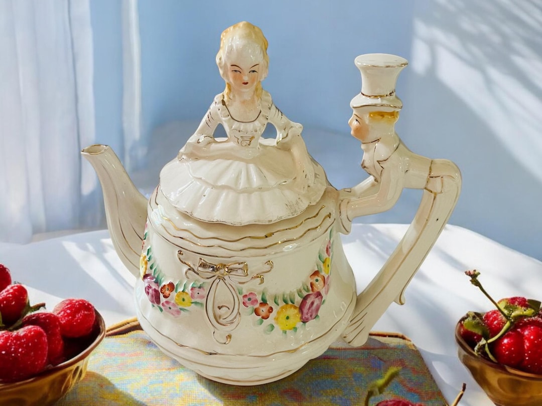 Kitschy Lady Adeline and Lord Chumley | Porcelain | 1950s Teapot ...