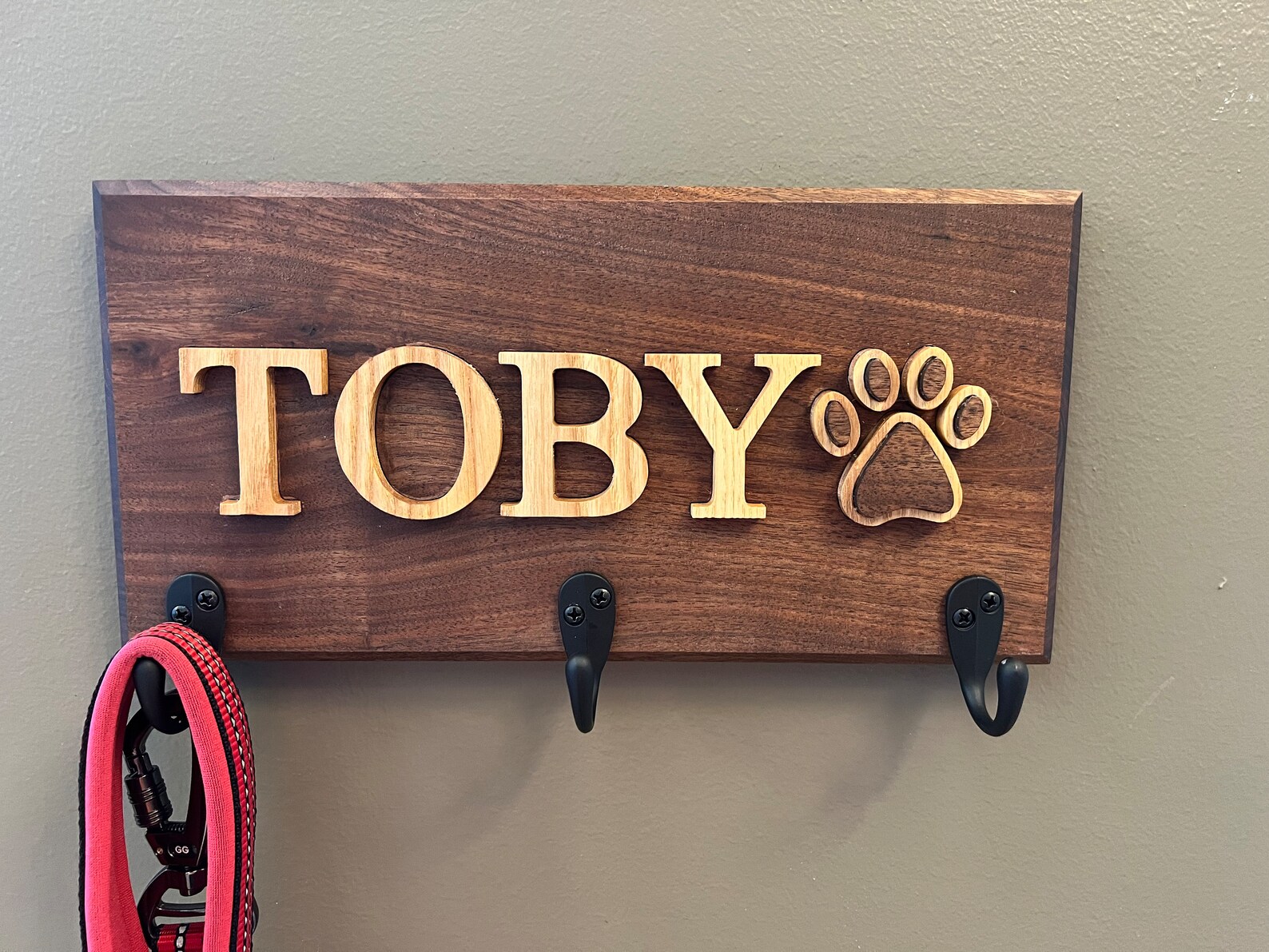 Personalized Dog Leash Sign With Hooks - Etsy