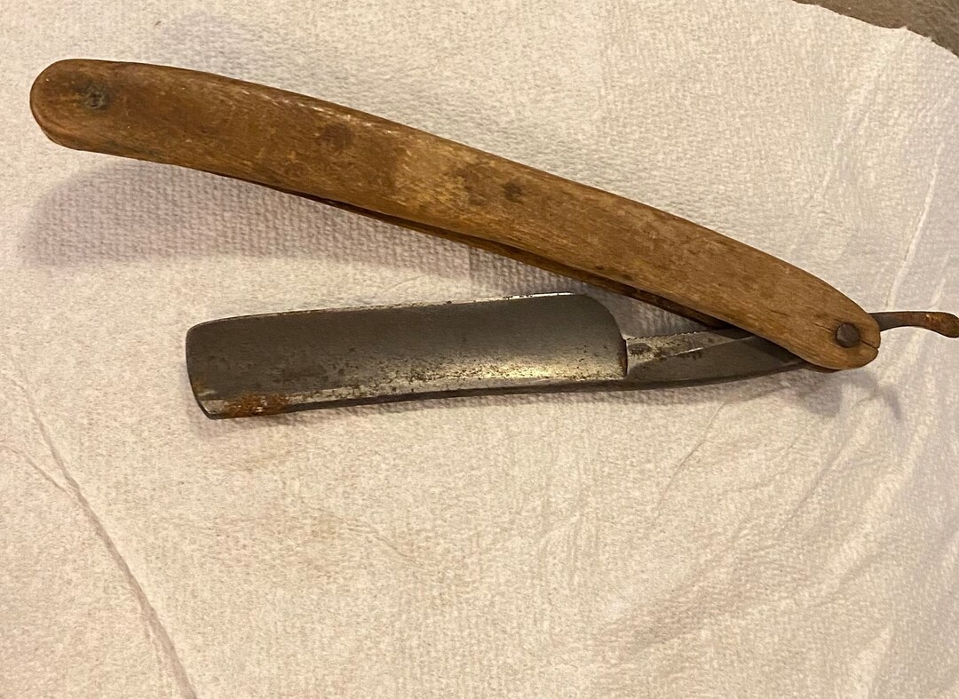 Vintage “crown Razor Co” Straight Razor With Wooden Handle!! - Etsy