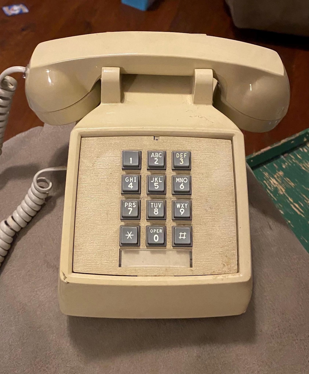 Vintage 1990 Cortelco Beige Desktop Pushbutton Telephone, Model 250044 ...