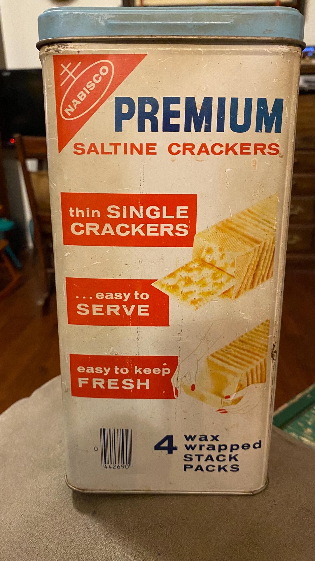 Vintage 1969 14 Ounce Gold Tone Nabisco Premium Saltine Crackers Tin ...