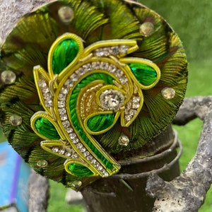Elegant Resham Thread Krishna Kalangi / Laddu Gopal Statue Pin for ...