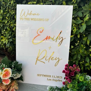 White Acrylic Wedding Sign With 3D Gold Mirror Name, Wedding Entrance ...