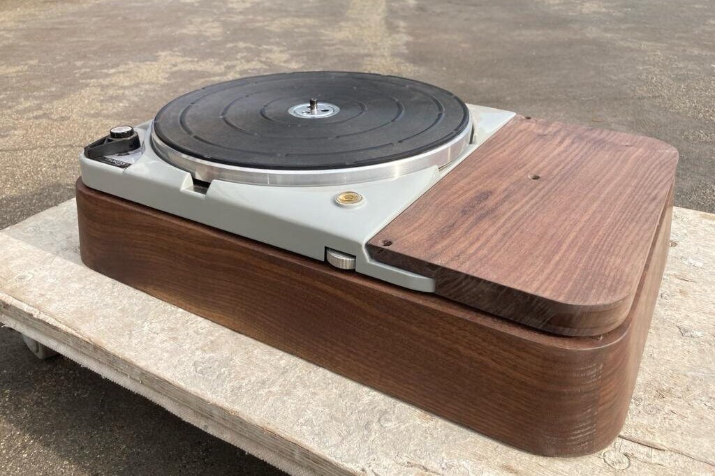 Thorens TD-124 Extended Plinth handmade, Delicate Dark American Walnut ...