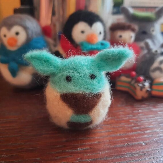 Baby Yoda in Felted Wool / Baby Yoda Needlefelt. Star Wars - Etsy